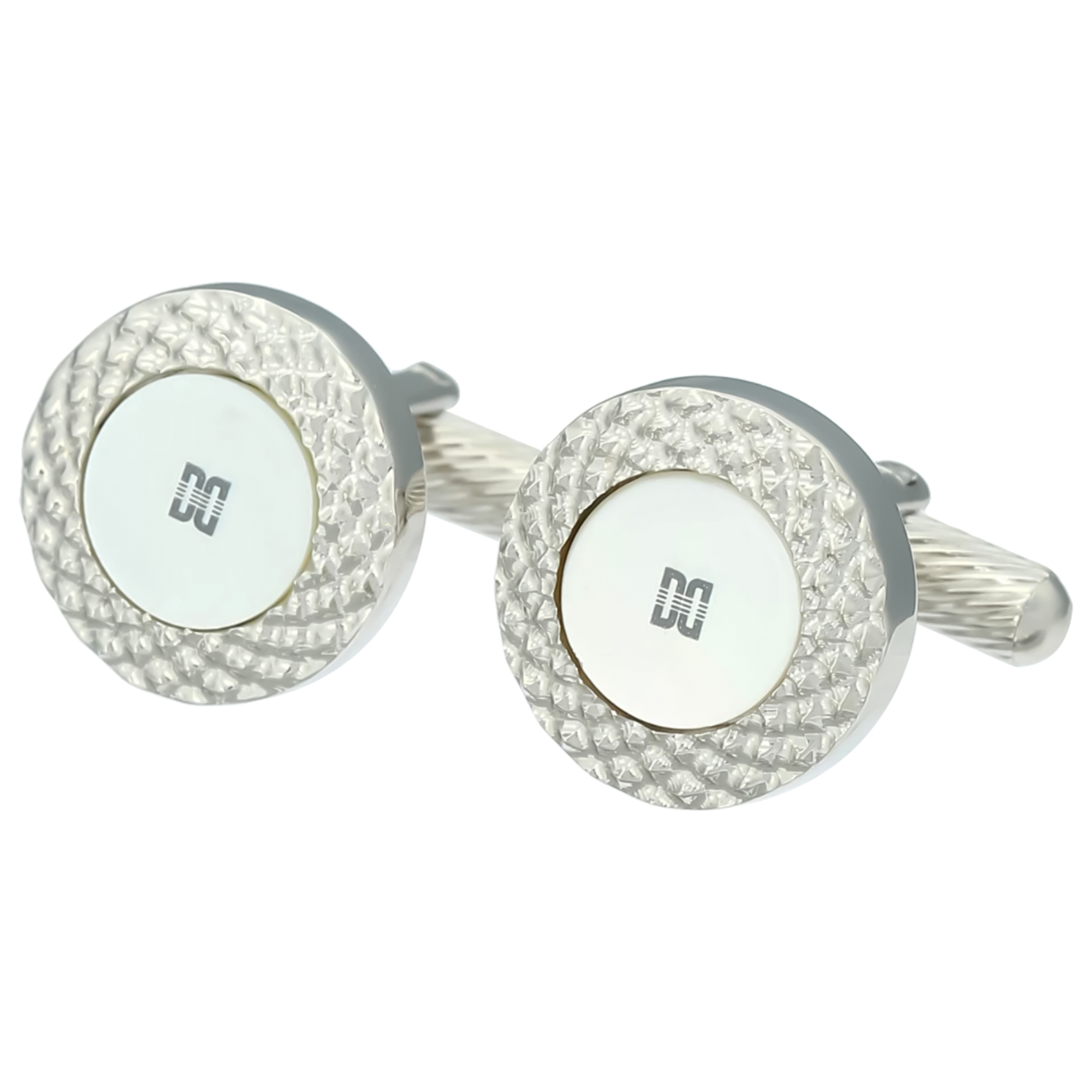 ラウンドデコレーションシェルカフス Ⅱ ホワイト / DAKS（ダックス）のカフス通販 | Cuffs Gallery（カフスギャラリー）カフスとタイピンの通販}